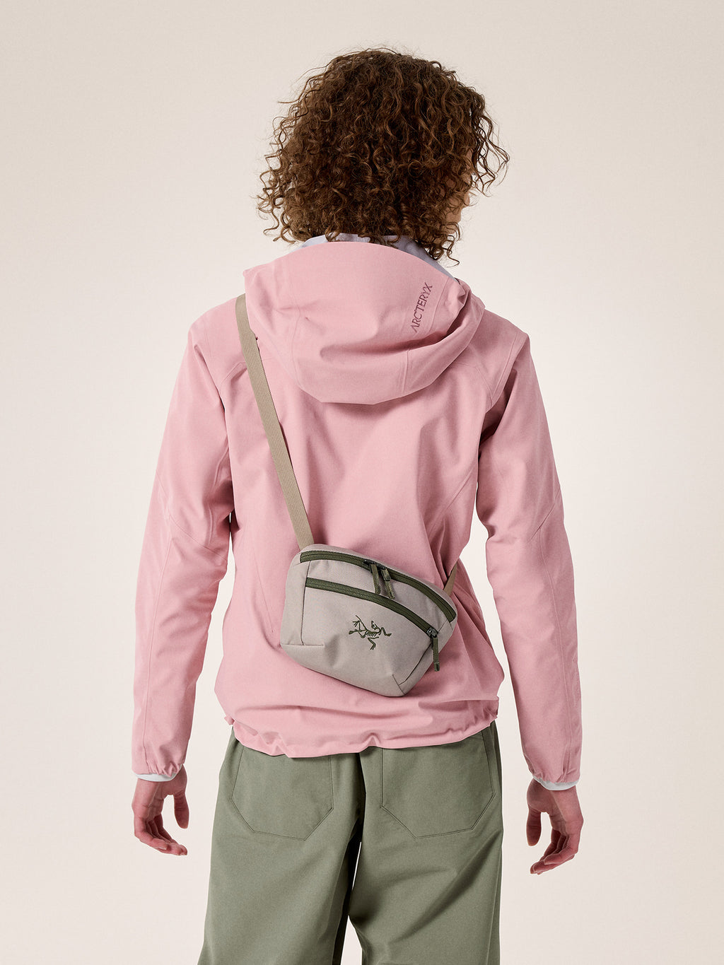 Arc'teryx Lightweight Mantis 1 Waist Pack Light Grey – Rune / Tatsu ...