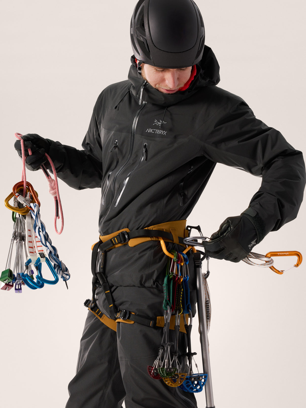 Arc'teryx Men's Waterproof Alpha Jacket Black – Black – Arc'teryx Australia