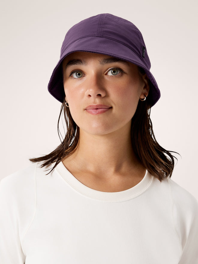 Arc'teryx Lightweight Sinsola Short Brim Bucket Hat Purple – Moondrop ...